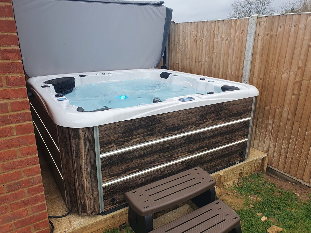 Solstice Sarsen - Solstice Leisure Spas — ZonoWellness